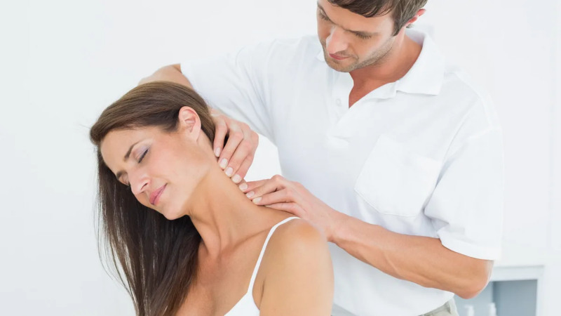 Whiplash Injury/ Neck Sprain | Complete Physio